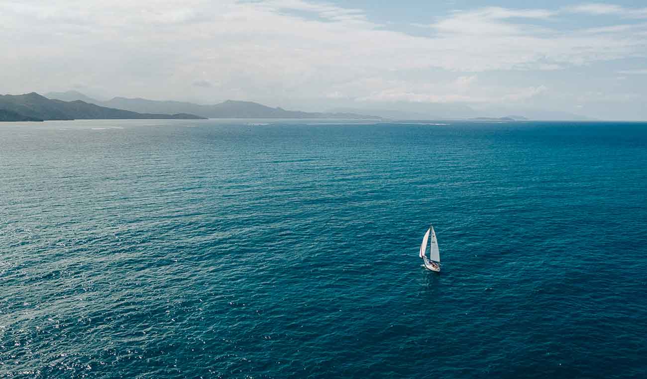 Custom Mainsails, Headsails, & Spinnakers | Precision Sails